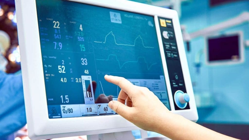 Trends in Remote Patient Monitoring App Development - WOMS